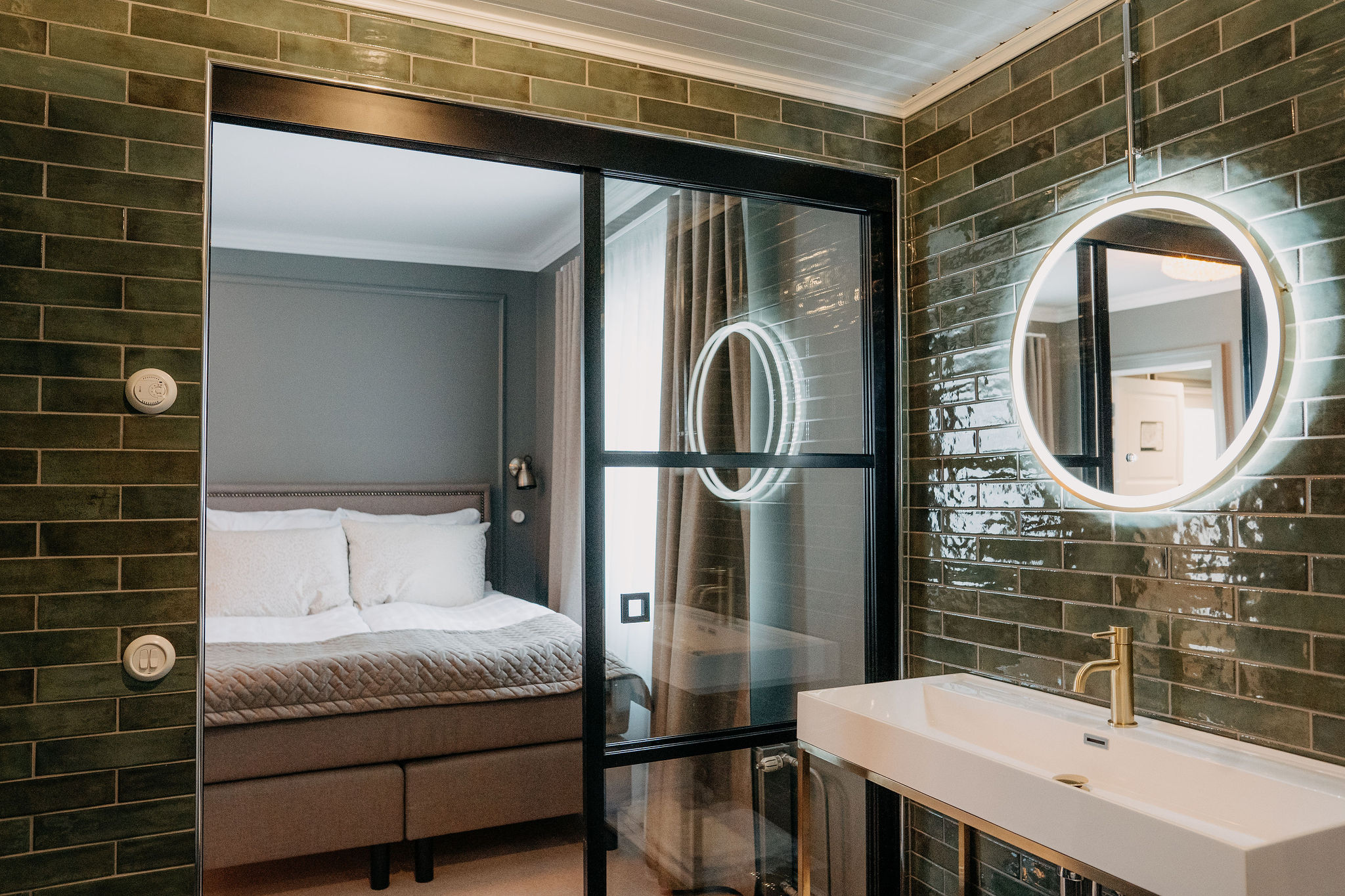 Hotels - Moder
